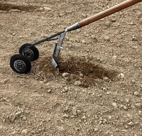 Garden Tool Supporter with Double Wheels & Triangle Shovel – Scrollstreet